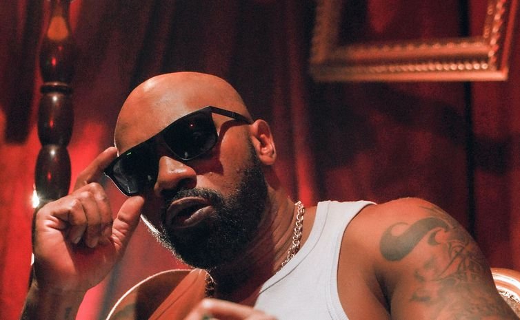 Hip hop completa 50 anos: rapper diz que crítica social marca letras